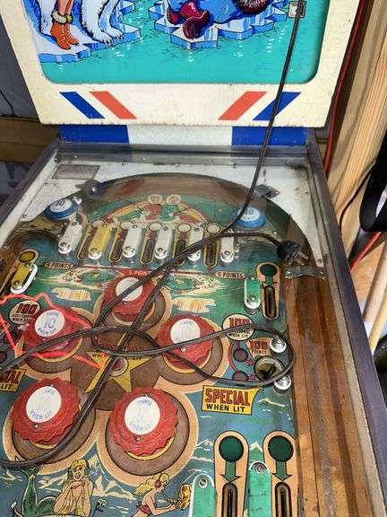 Gottlieb North Star pinball machine - Auction Ohio