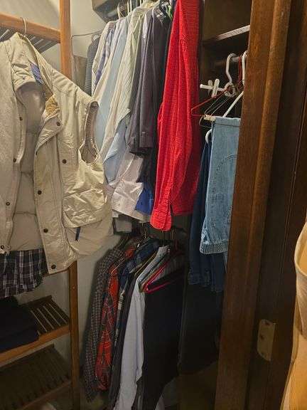 Assorted men's clothing - Auction Ohio
