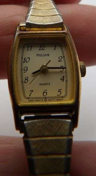 Ladies Pulsar Watch - Auction Ohio
