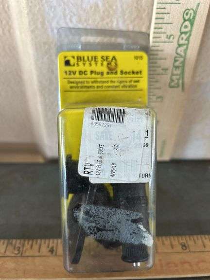 Blue Sea Systems 12V DC Plug & Socket - Auction Ohio