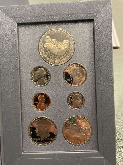1991-S Mt. Rushmore Anniversary Coin Prestige Set - Auction Ohio