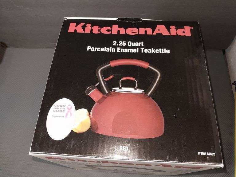 KitchenAid 2.25 Qt. Red Porcelain Enamel Tea Kettle – With Box ...