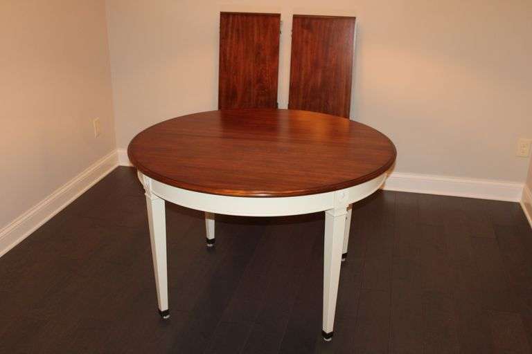 Harden Dining Table - Auction Ohio