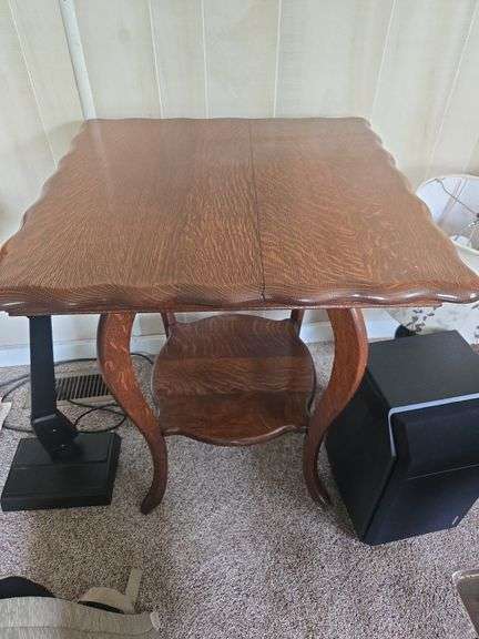 Antique tiger oak parlor table - Auction Ohio