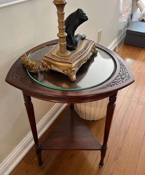 Triangle Accent Table - Auction Ohio