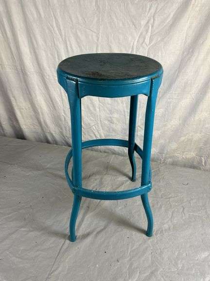 Metal Stool - Auction Ohio