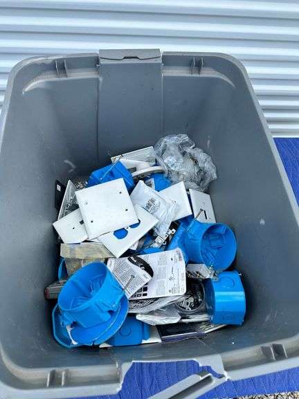 Electrical Devices and Lampholders - Auction Ohio