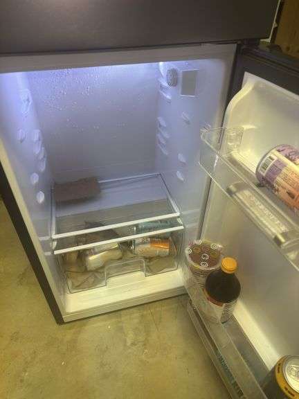 Fridgemaster compact refrigerator/ freezer - Auction Ohio