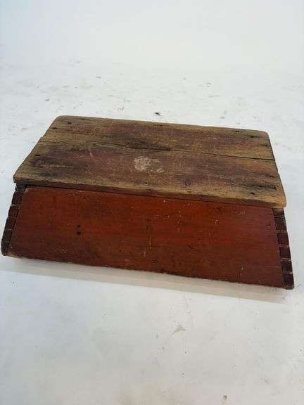 PAINTED DOUGH BOX. - Auction Ohio