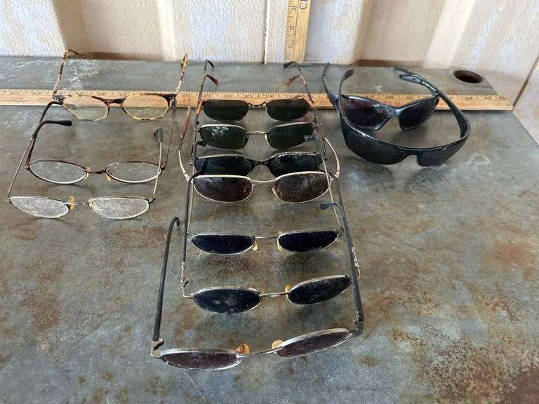 Assorted Glasses - Auction Ohio