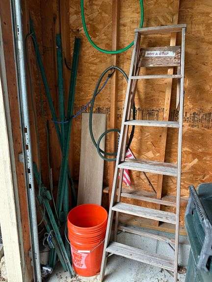 Step Ladder, Fence Posts & More - Auction Ohio