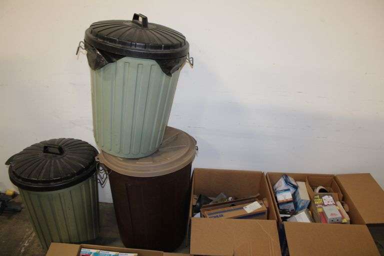 Trash Cans & Hardware Items - Auction Ohio