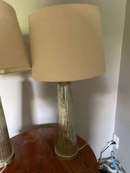 Nesting Table & Lamps - Auction Ohio