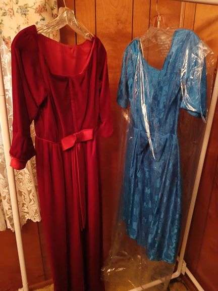 Vintage Dresses - Auction Ohio