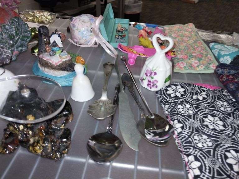 See all Photos of items available in this Lot. - Auction Ohio