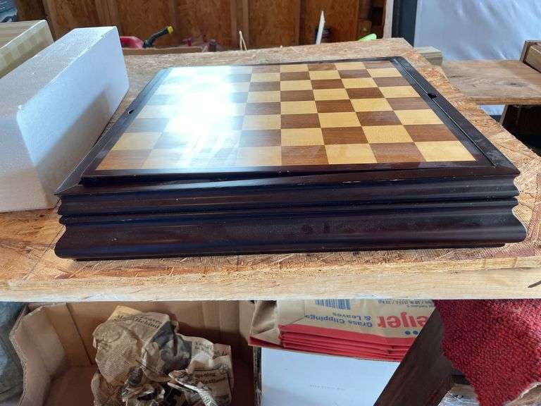 Bombay Chess Set - Auction Ohio