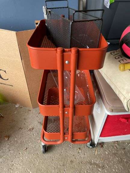 Storage Cubby Bench & Craft Cart - Auction Ohio