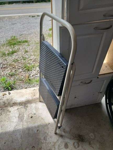 Safety 1St Step Stool - Auction Ohio