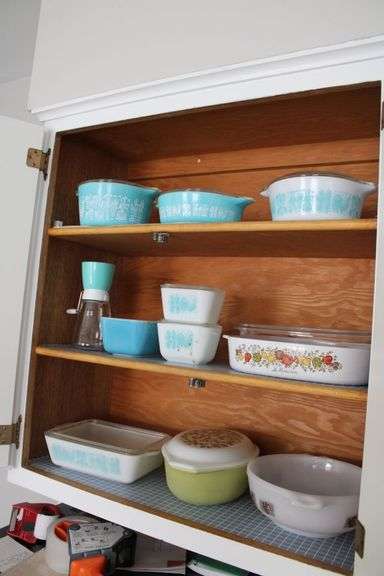 Collection of Vintage Pyrex and Glasbake Bakeware - Auction Ohio