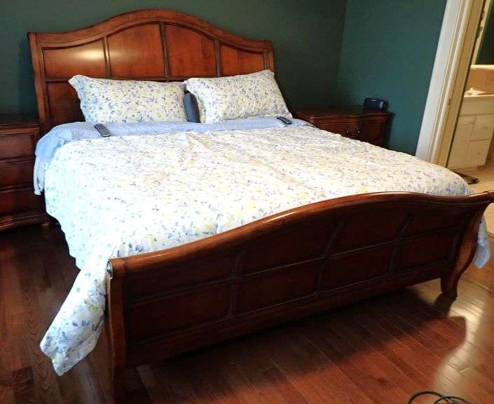 Bassett Tuscany KING SLEIGH BED WITH SAATVA DUAL FULLY ADJUSTABLE BASE ...