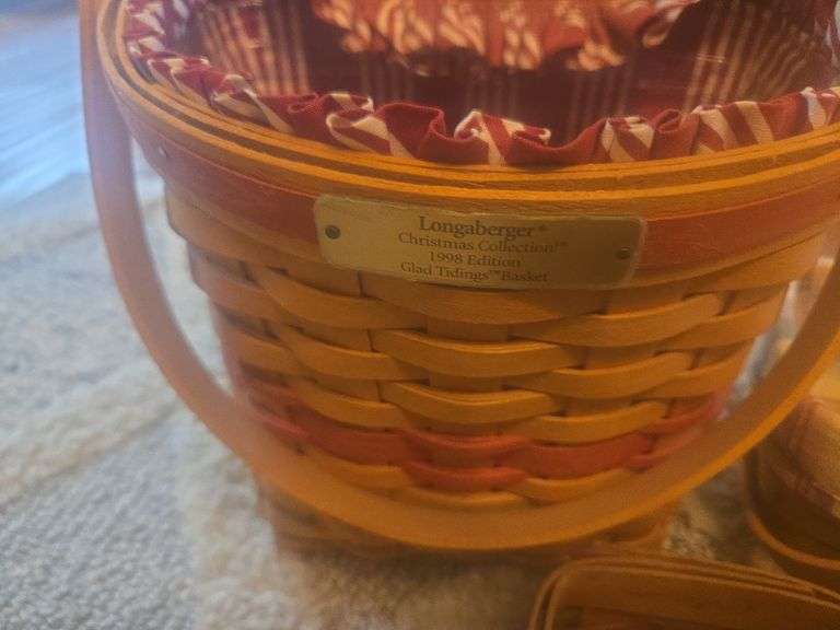 Assorted long a burger baskets - Auction Ohio