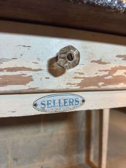 Sellers Table - Auction Ohio