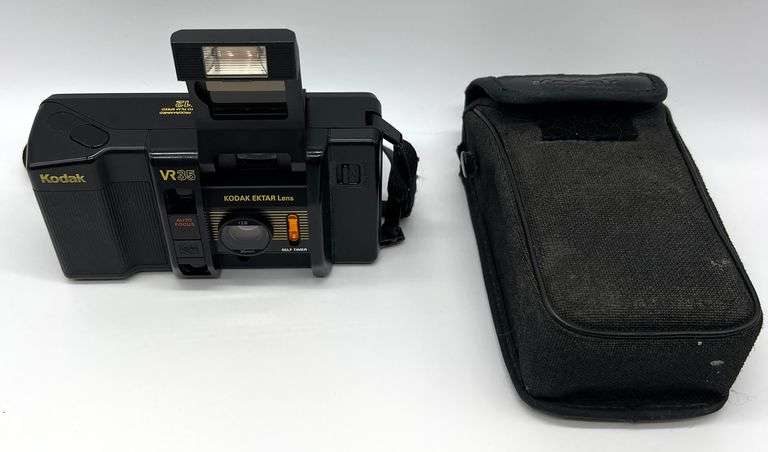 Vintage Kodak VR35 Camera - Auction Ohio