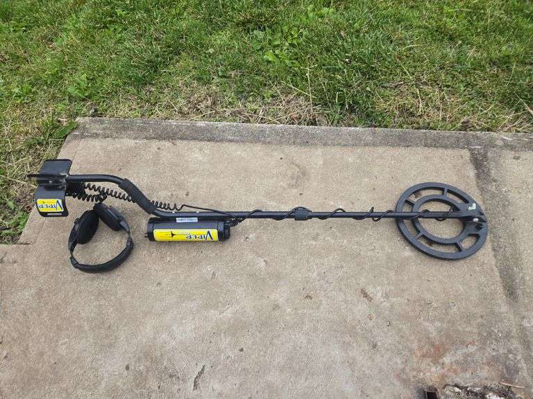 Viper Metal Dector - Auction Ohio