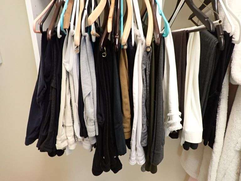 Collection of Name Brand Womens Clothing Sz M / L - See all photos for ...