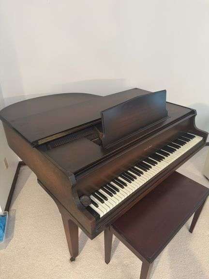 Baby grand piano- Melville Clark - Auction Ohio