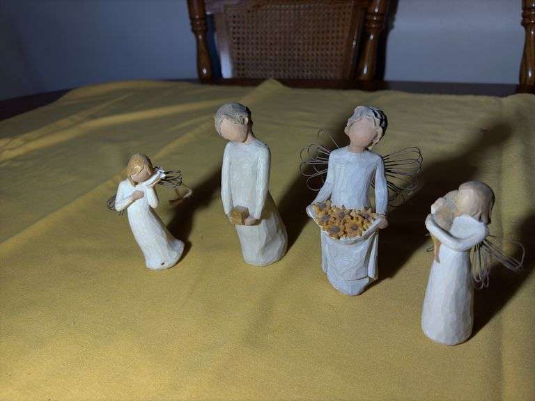 Four Willow Tree Figurines - Auction Ohio