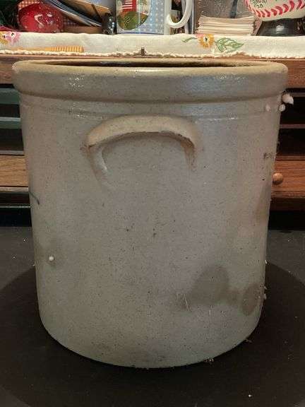 Antique Salt Glazed Crock - Auction Ohio