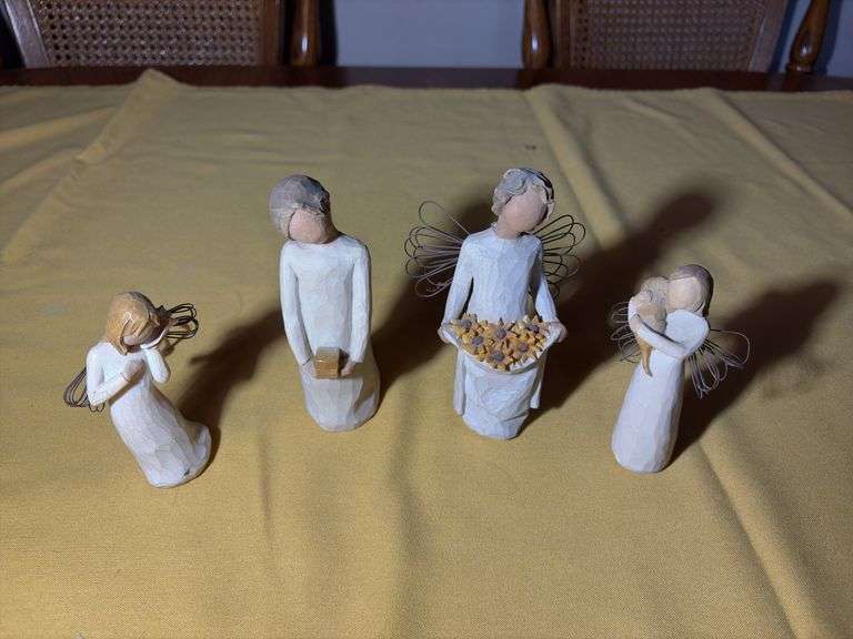 Four Willow Tree Figurines - Auction Ohio