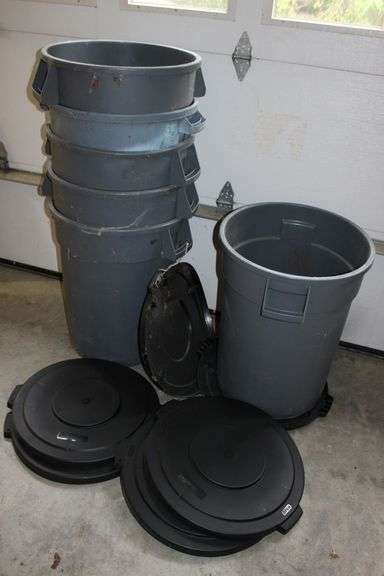 Trash Cans - Auction Ohio