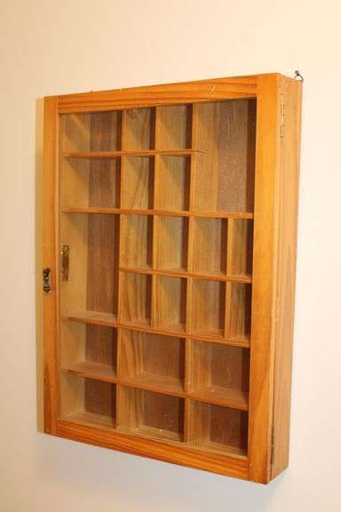 Curio Box - Auction Ohio