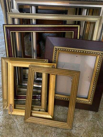 Mixed Selection Of Wood Frames. - Auction Ohio