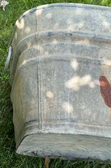 Large Metal Wash Tub with Handles and Signs of Wear - Auction Ohio