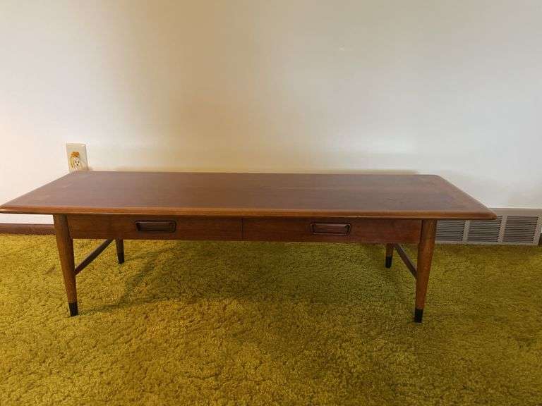 MCM Lane Coffee Table - Auction Ohio