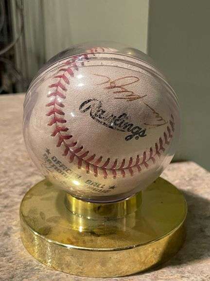 Signed Rawlings Baseball - Auction Ohio
