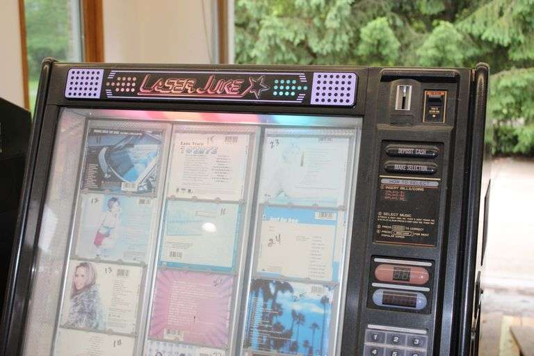 Laser Juke CD Jukebox - Auction Ohio