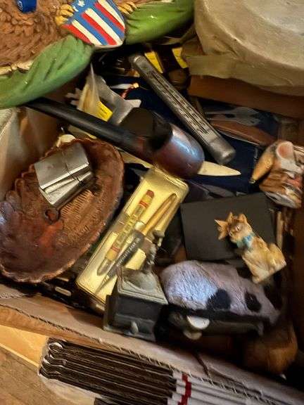 Box of Decorative and Collectible Items - Auction Ohio