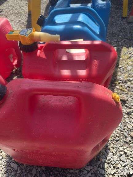 5GAL Gas, Kerosene Containers - Auction Ohio