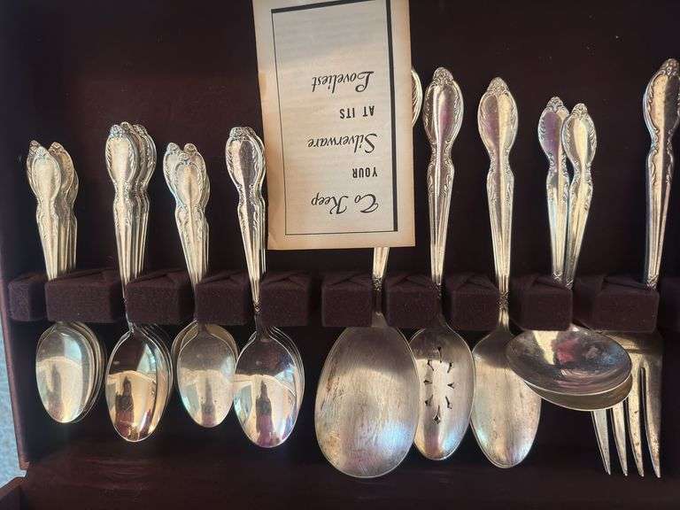 Set of Silverware in Box - Auction Ohio