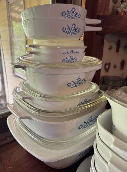 Corning Ware Blue Cornflower Baking Dishes with Lids - Auction Ohio