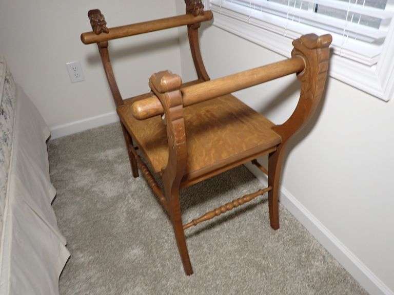 Victorian Style Oak Dragon Head Bustle Chair - Auction Ohio