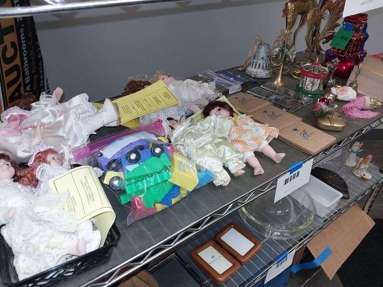 See all Photos of items available in this Lot. - Auction Ohio