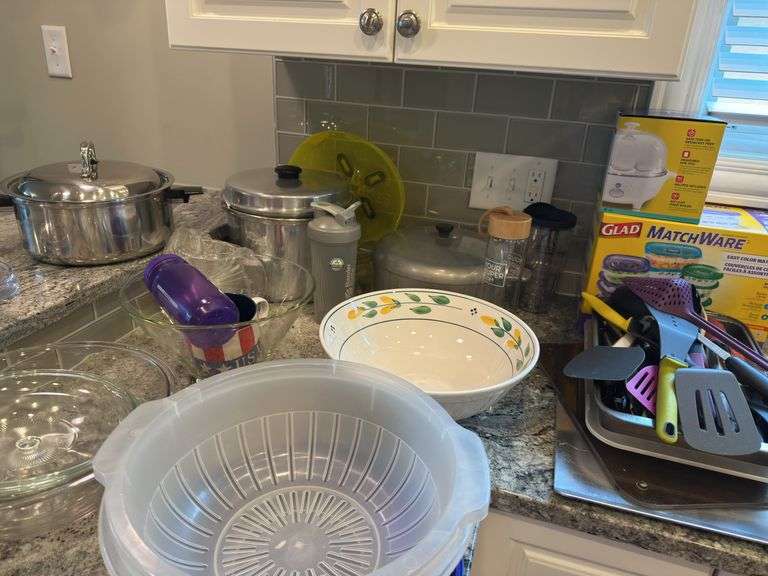 Kitchenware - Auction Ohio