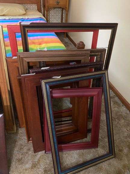 Mixed Selection Of Wood Frames. - Auction Ohio