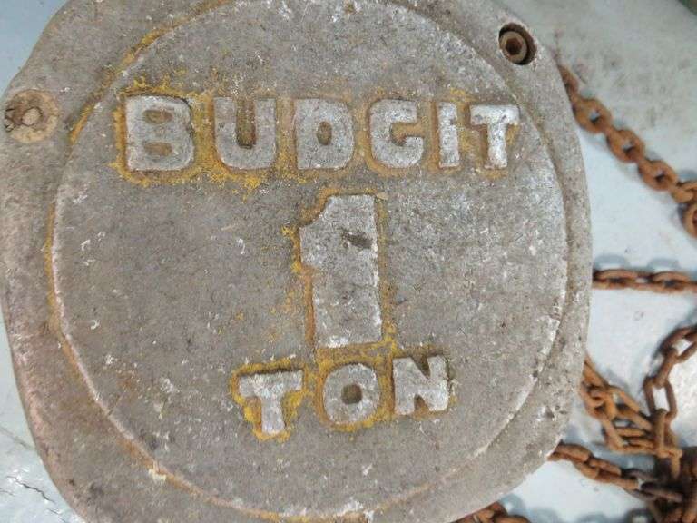 Budgit 1 ton chain hoist - Auction Ohio