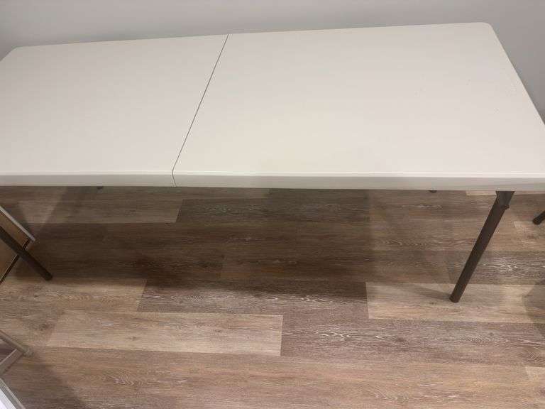 Lifetime folding table-6ft - Auction Ohio